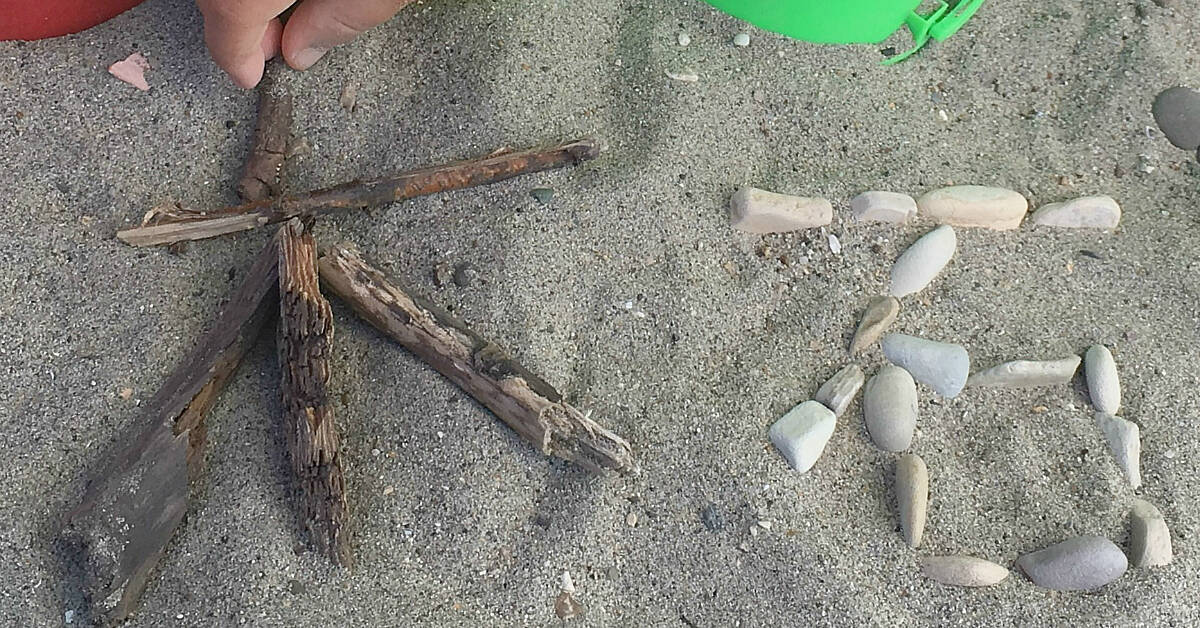 4 Ways to Teach Chinese Characters at the Beach!