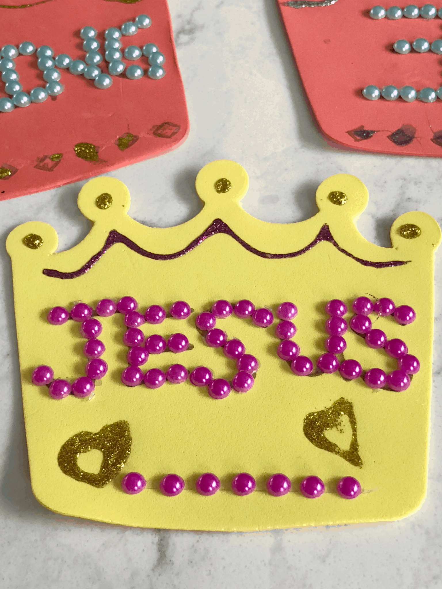 Jesus is King Crown Craft Printable in English, Chinese, Korean