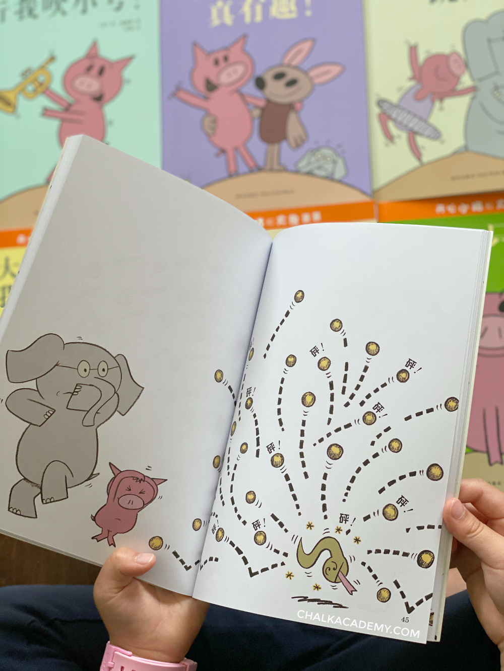 Mo Willems Elephant and Piggie Books in Chinese and English